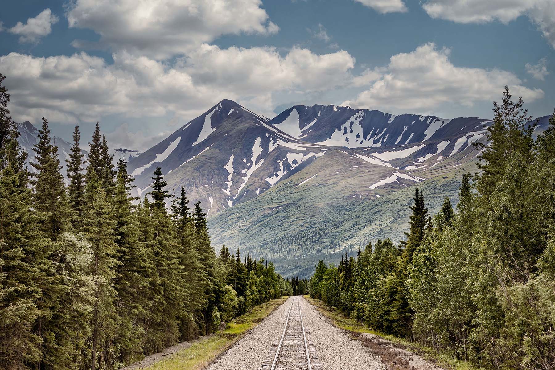 Northern Highlights in Alaska and Yukon | Adventure World